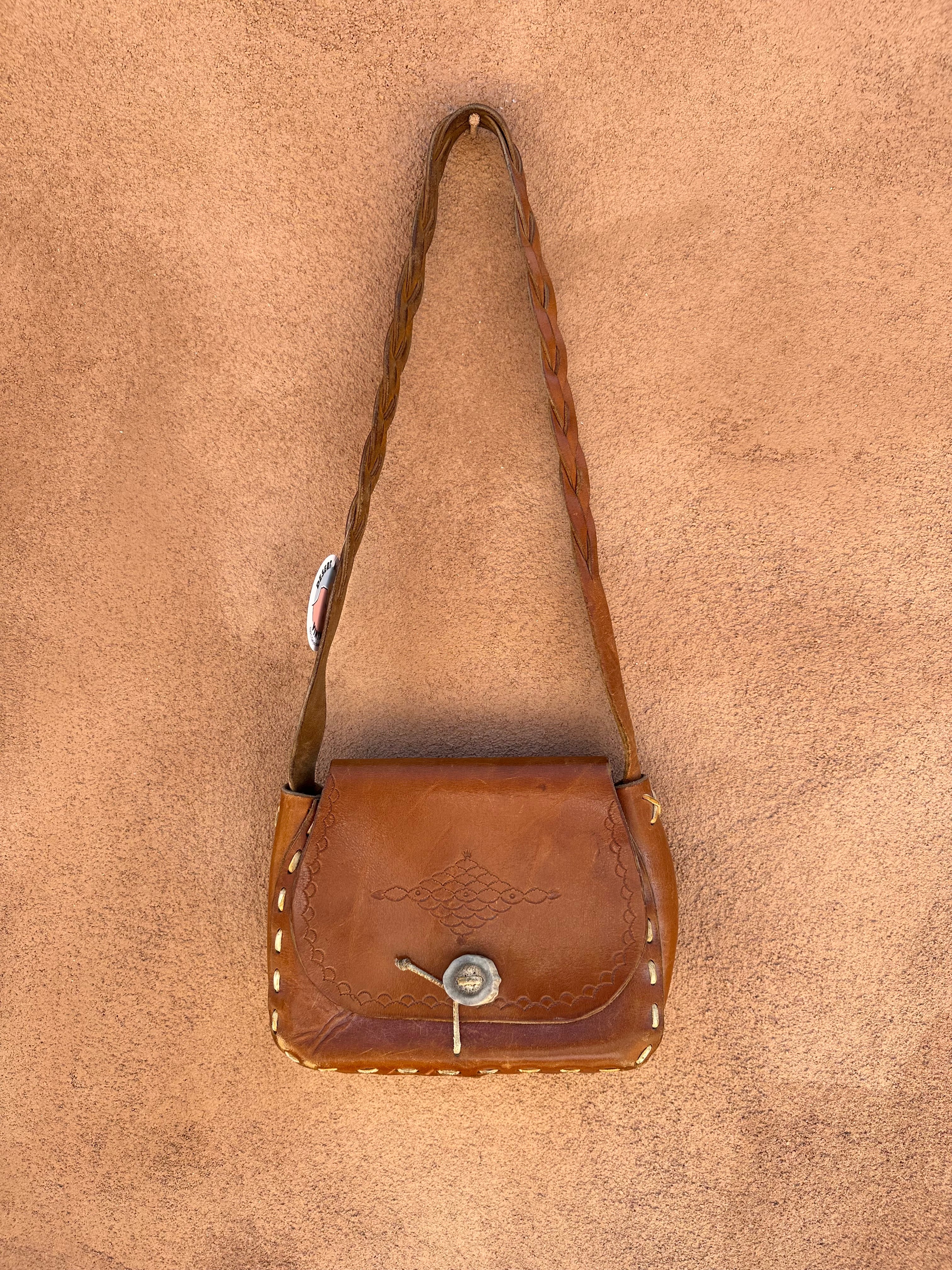 Vintage Embossed 70's Purse with Antler Clasp Button – DESERT MOSS VINTAGE